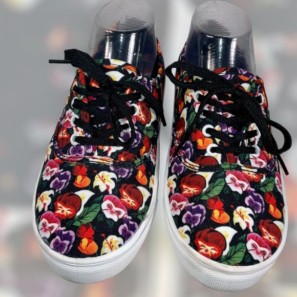 Disney | Shoes | Disney Alice In Wonderland Pansy Print Floral Canvas ...